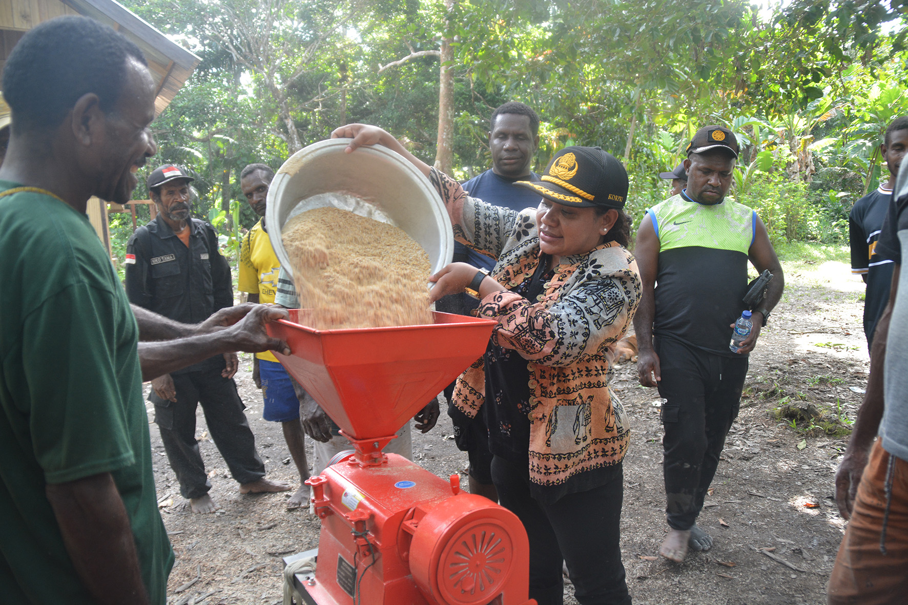 DISTRIK FAWI JADI CONTOH PRODUKSI PADI MANDIRI RAKYAT, PJ. SEKDA ...